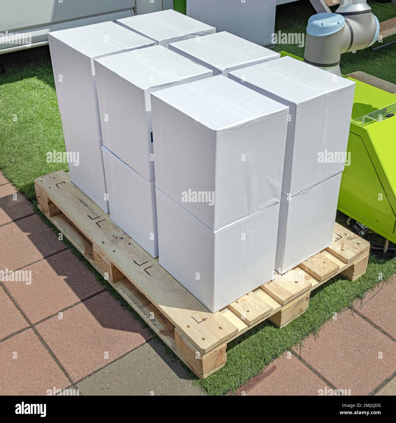 White Boxes at Euro Pallet Cargo Delivery Shipping Logistics Stock ...