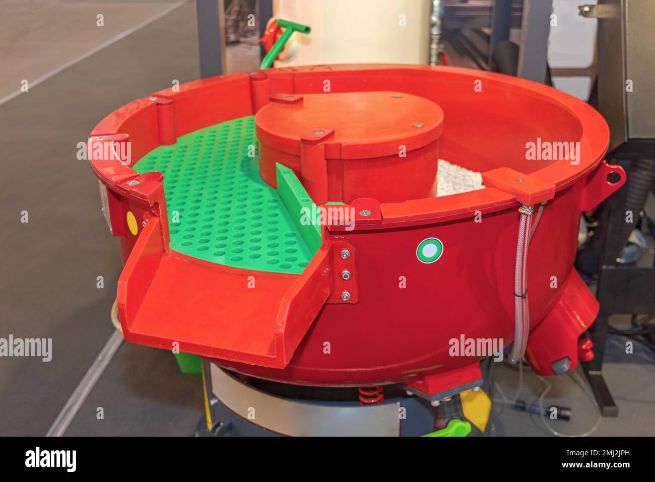 Vibratory Finishing Machinery Polishing Deburring Surface Treatment ...