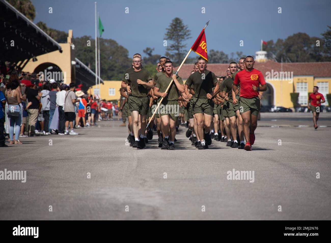 New U.S. Marines with Alpha Company, 1st Recruit Training Battalion ...