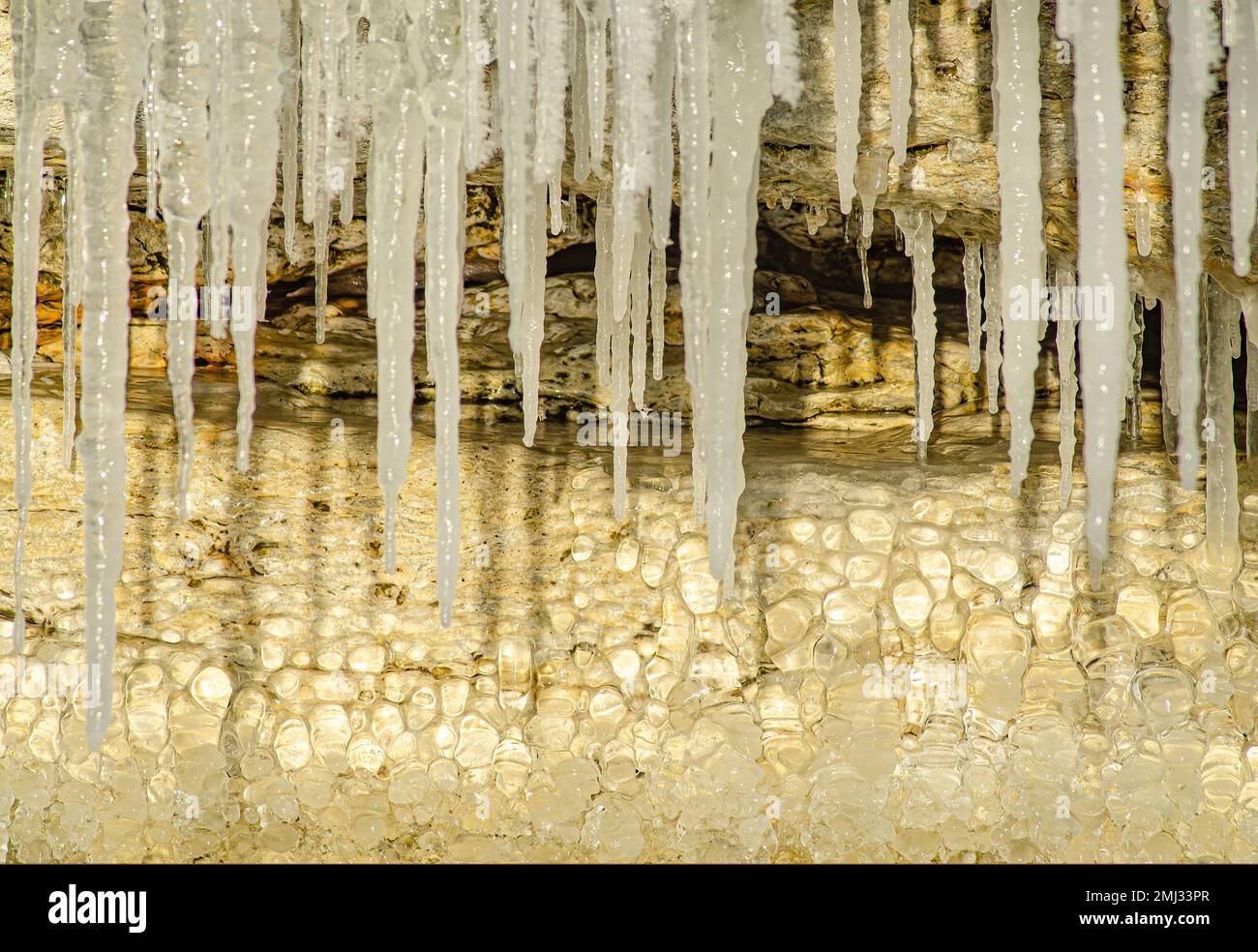 Sunrise icicles hi-res stock photography and images - Alamy