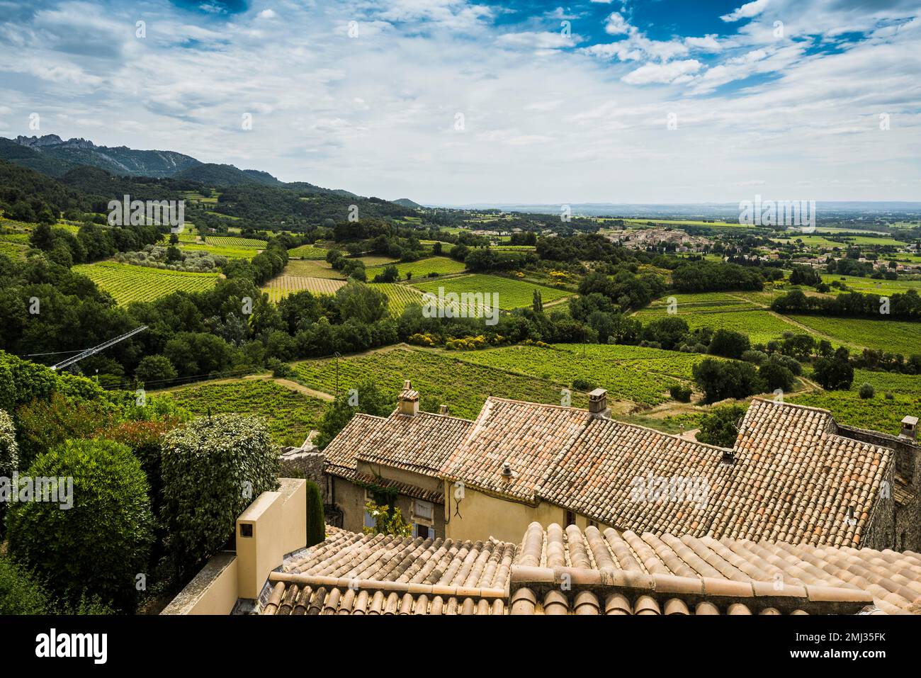 Picturesque mountain village, Seguret, Les plus Beaux Villages de ...