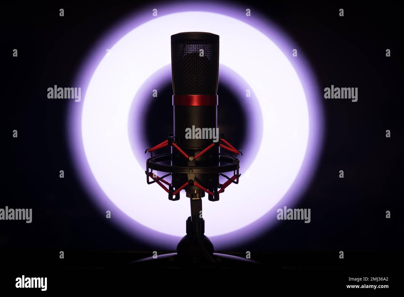 Microphone sound hi-res stock photography and images - Alamy