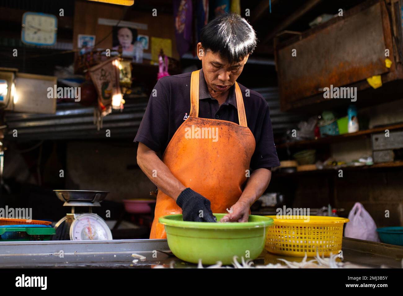 Rom hup market thailand hi-res stock photography and images - Alamy