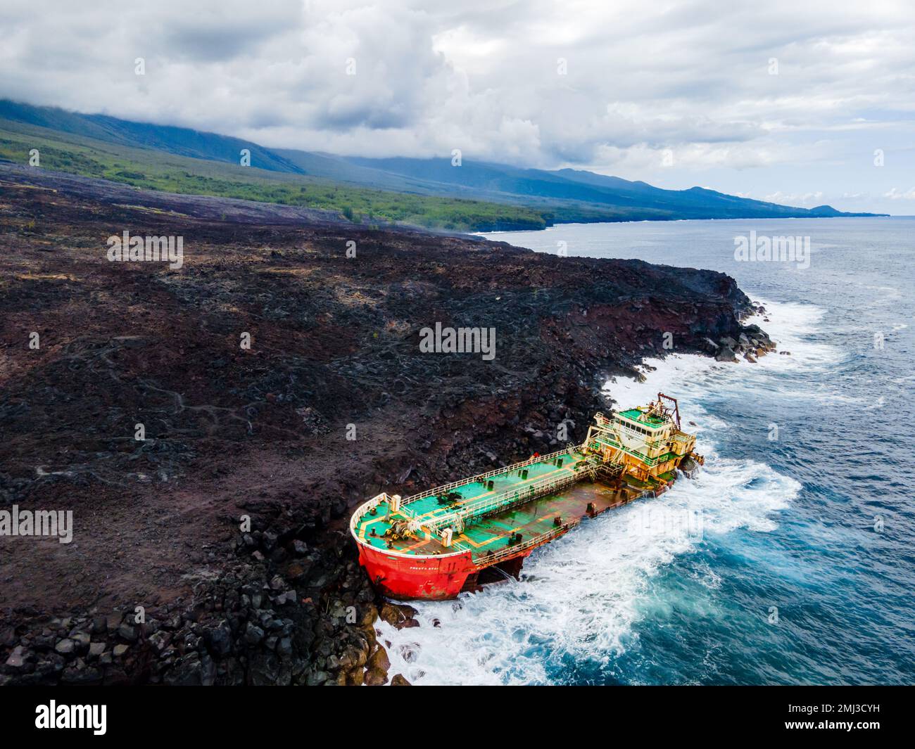 Saint-Philippe, Reunion Island - Tresta Star cargo shipwreck Stock ...
