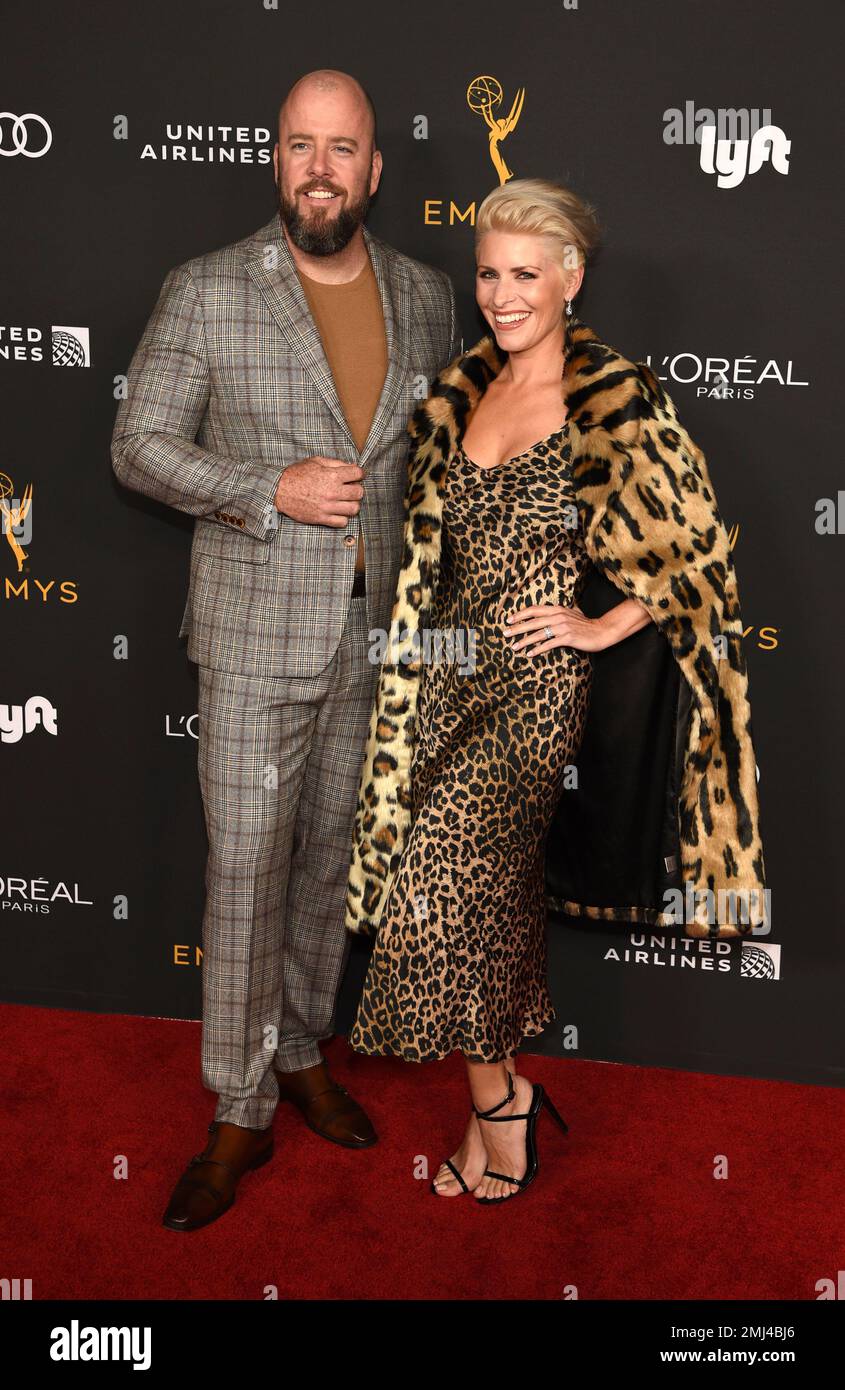 Actor Chris Sullivan poses with his wife Rachel at the Performers ...