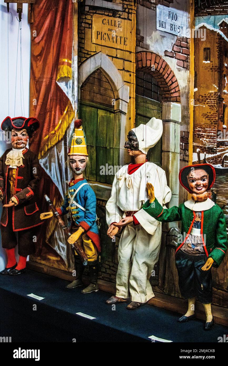 Puppet theatre from Italy, Museo internazionale delle marionette ...