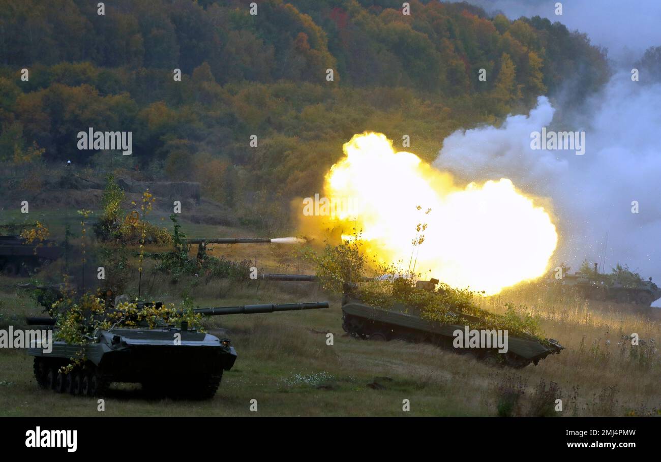 Army Tanks Shooting