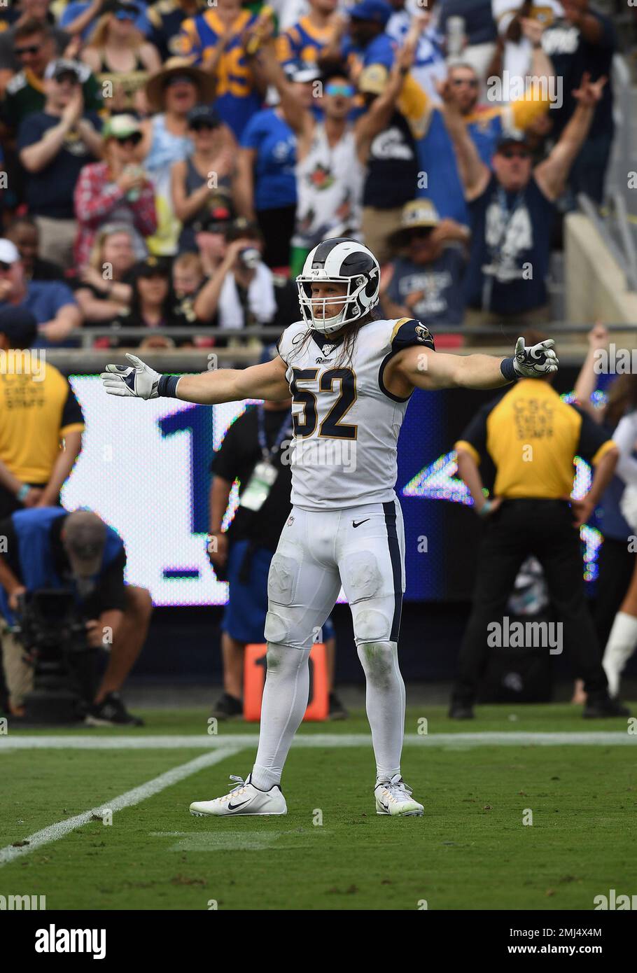 Los Angeles Rams linebacker Clay Matthews (52) reacts after sacking the ...