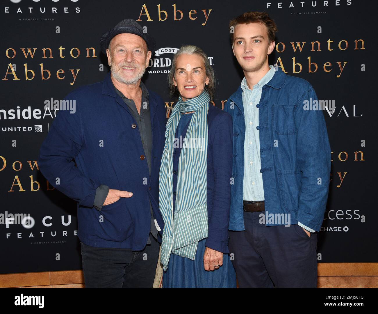 Actors Corbin Bernsen, left, and Amanda Pays pose with their son Finley ...