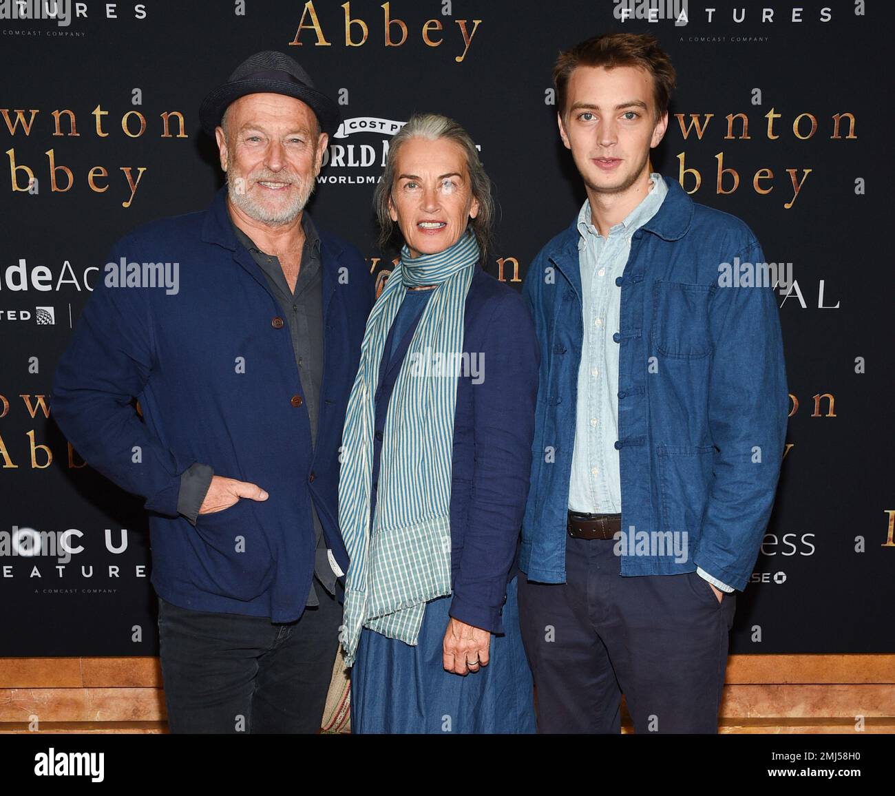 Actors Corbin Bernsen, left, and Amanda Pays pose with their son Finley ...
