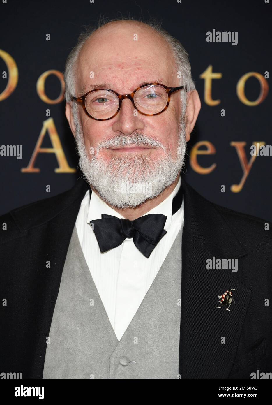 Actor Simon Jones attends the premiere of "Downton Abbey" at Alice ...