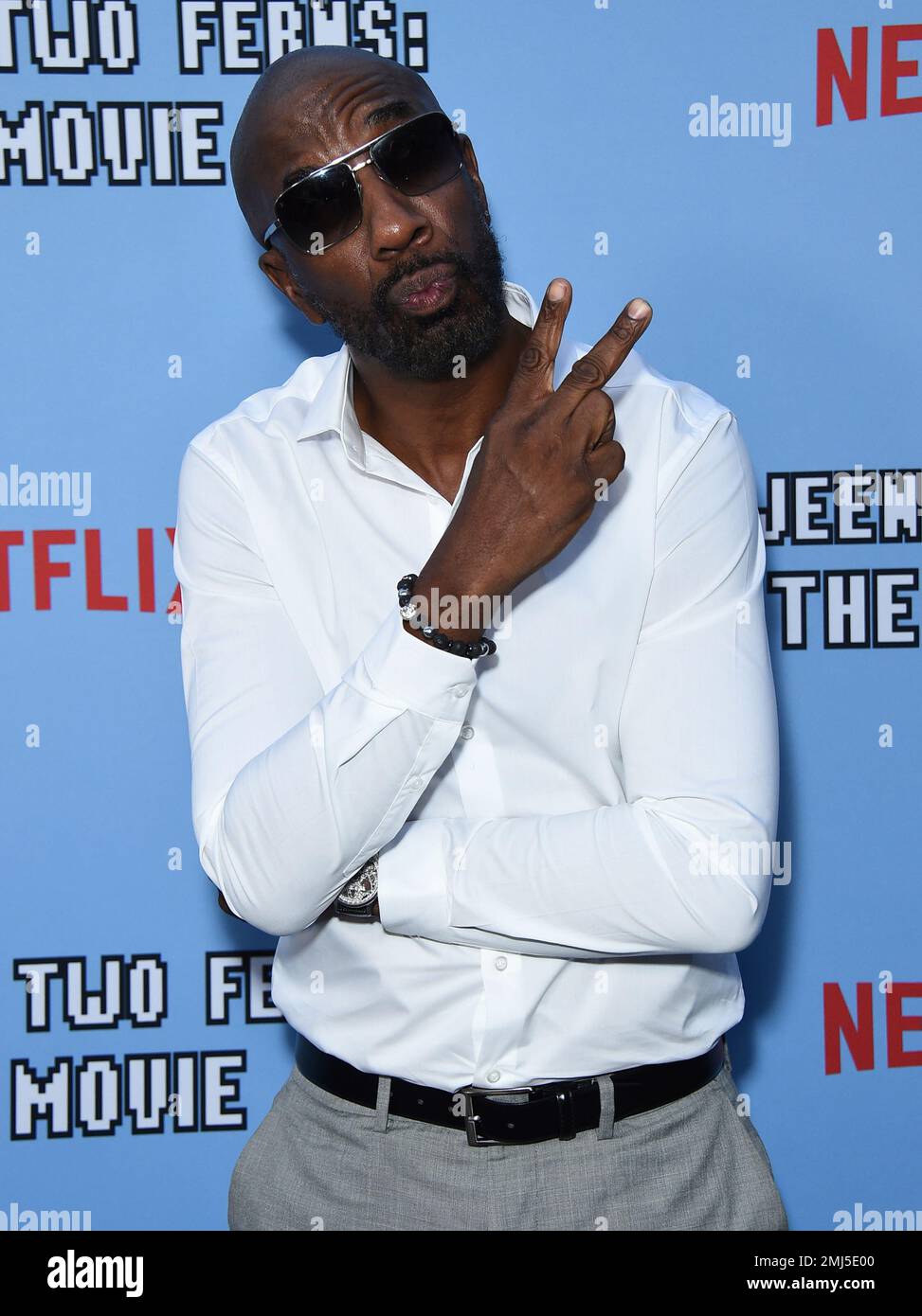 J.B. Smoove arrives at the Los Angeles premiere of "Between Two Ferns ...