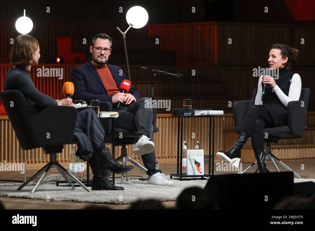 Berlin, Germany. 27th Jan, 2023. Presenter Marie Kaiser (l-r) and ...