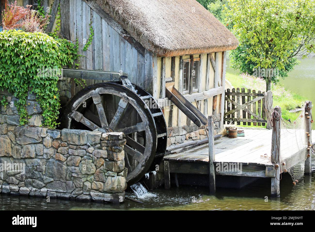 Mill house wheel - Hobbiton - Matamata, New Zealand Stock Photo - Alamy