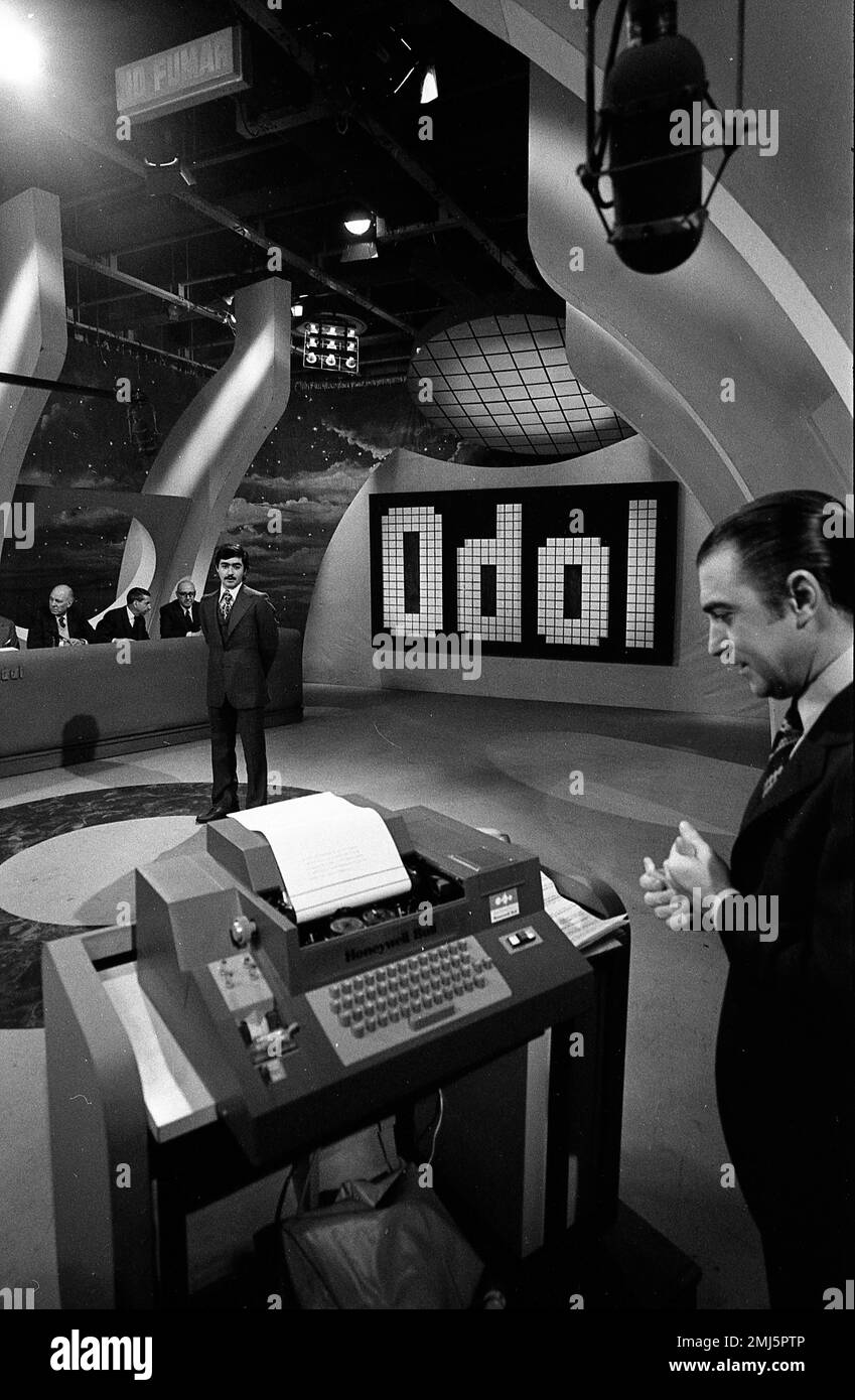 Cacho fontana hi-res stock photography and images - Alamy