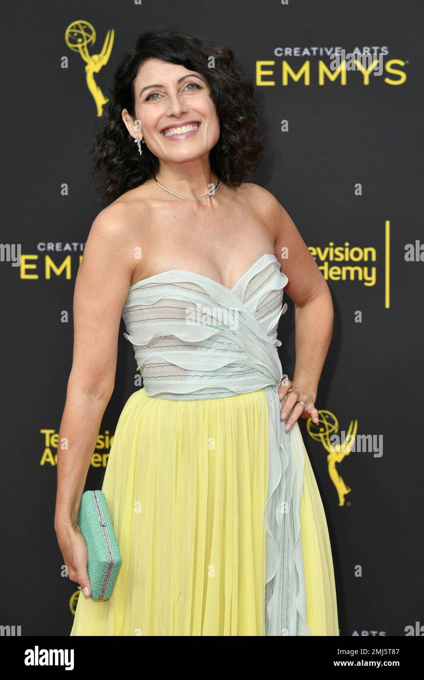 Lisa Edelstein arrives at night two of the Creative Arts Emmy Awards on ...
