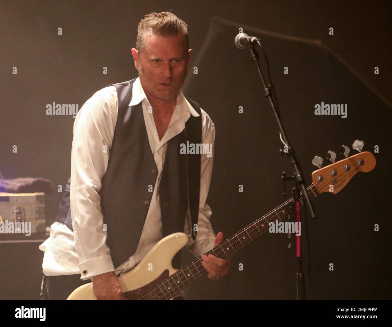 Tim Nielsen with Drivin N Cryin performs as the opener for Drive-By ...