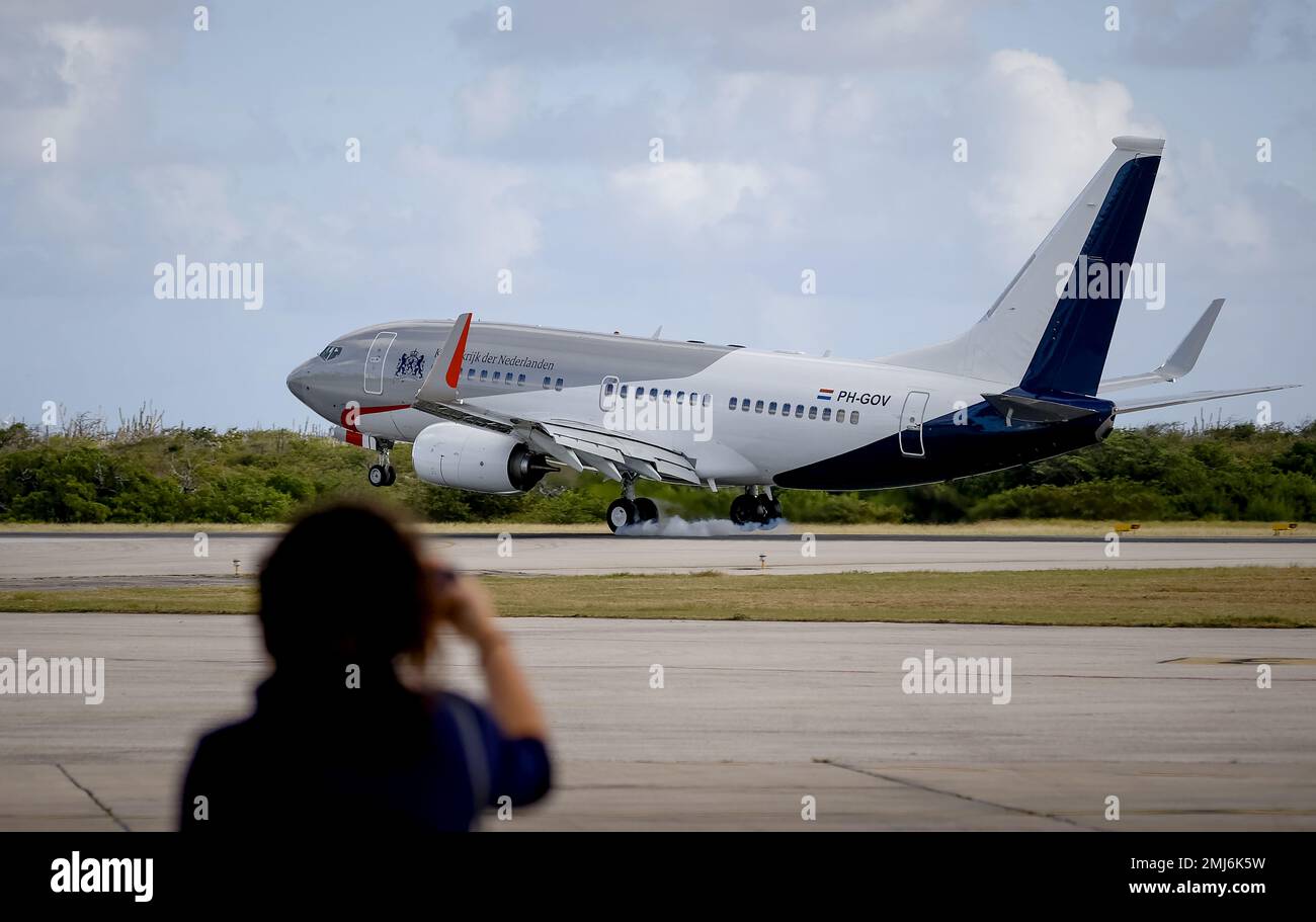 KRALENDIJK - The government aircraft PH-GOV containing King Willem ...