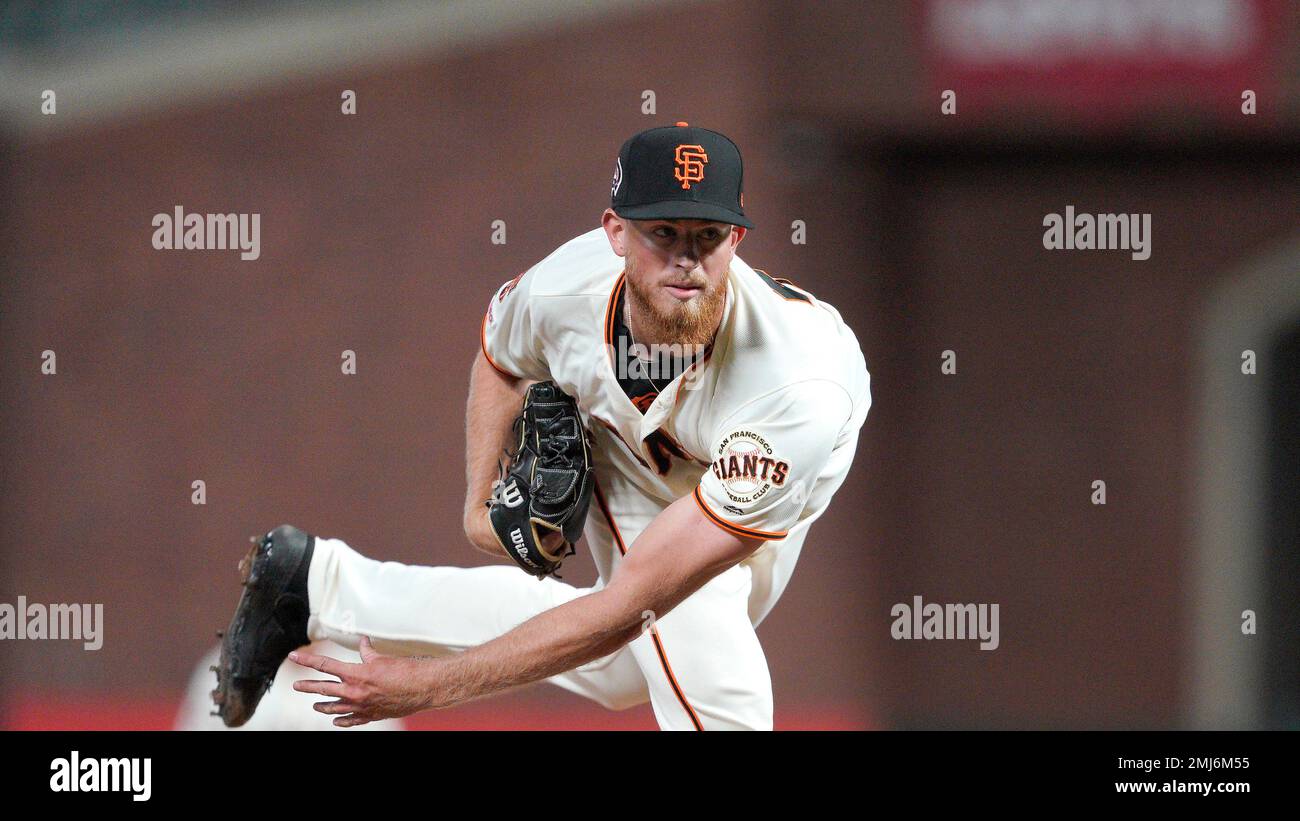 San Francisco Giants starting pitcher Sam Coonrod works against the ...