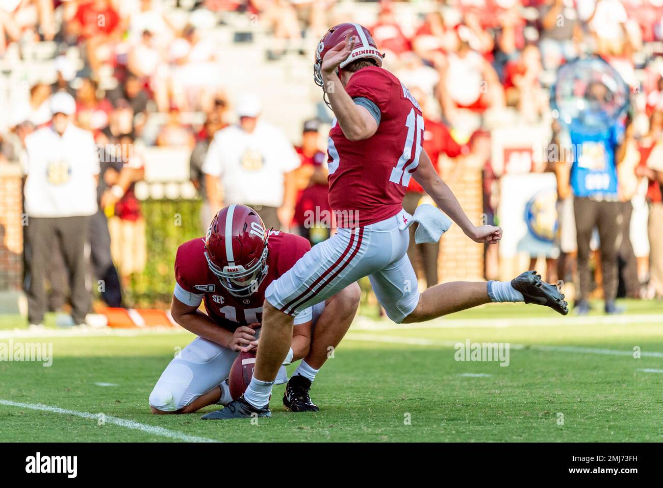 Alabama kicker Will Reichard (16) kicks an extra point as Alabama ...