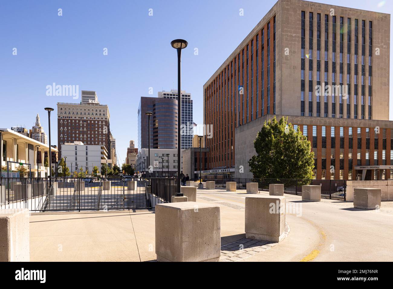 Tulsa county courthouse hi-res stock photography and images - Alamy