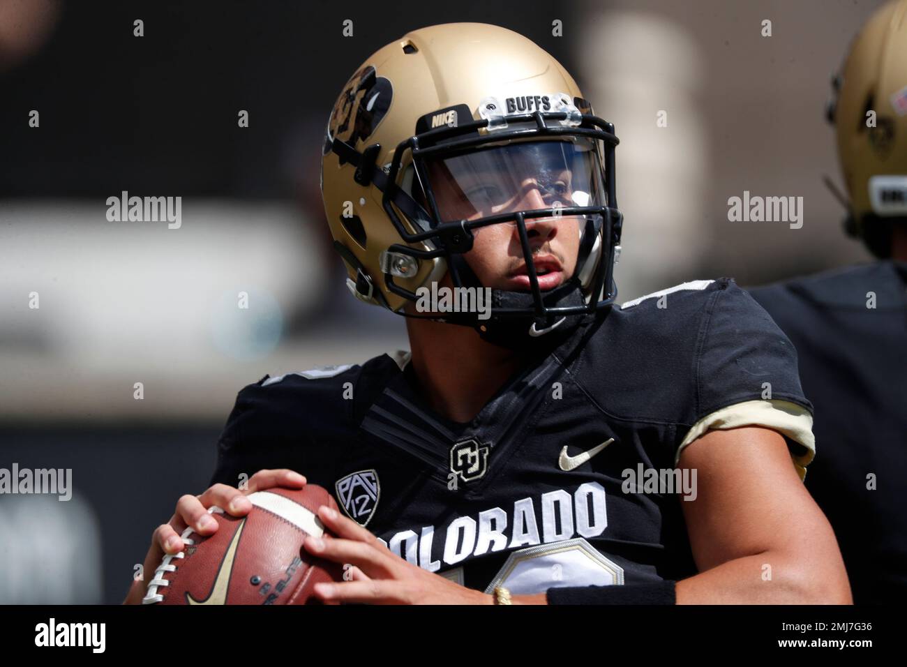 Colorado Buffaloes quarterback Steven Montez (12) warms up before the ...