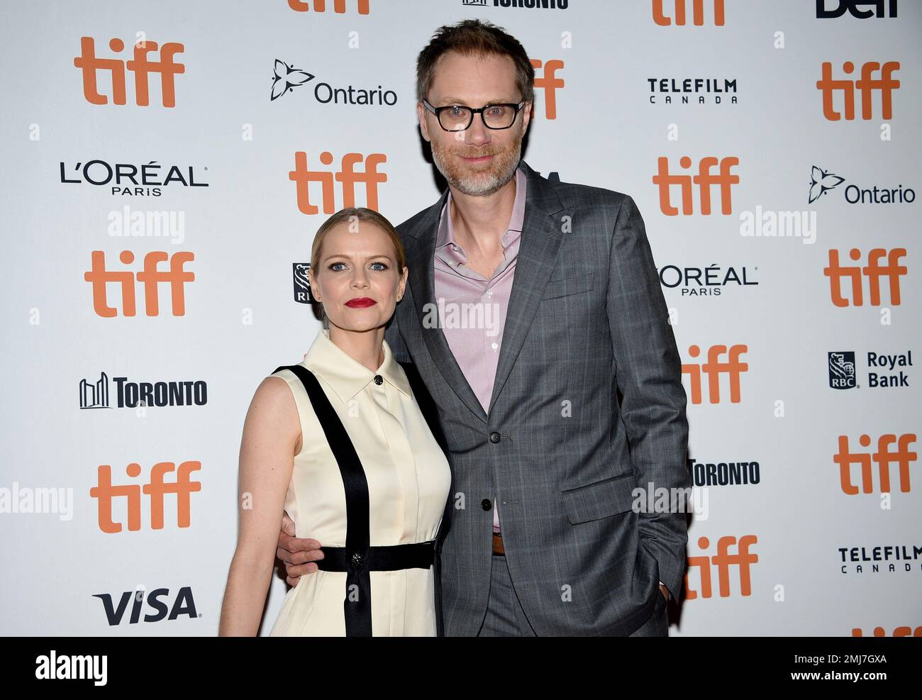 Actor Stephen Merchant, right, and girlfriend Mircea Monroe attend the ...