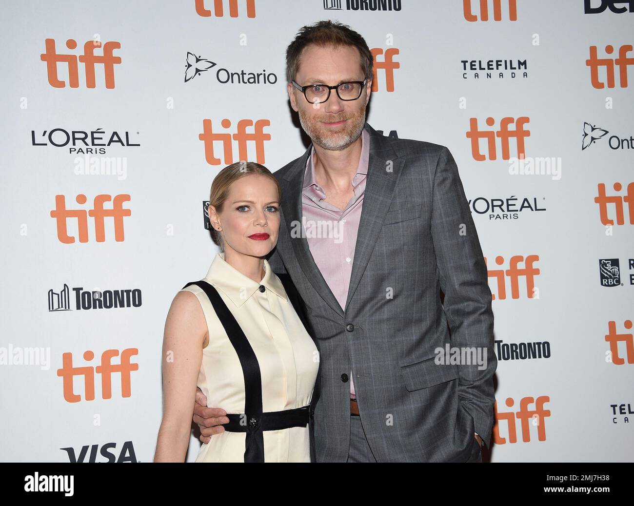 Actor Stephen Merchant, right, and girlfriend Mircea Monroe attend the ...