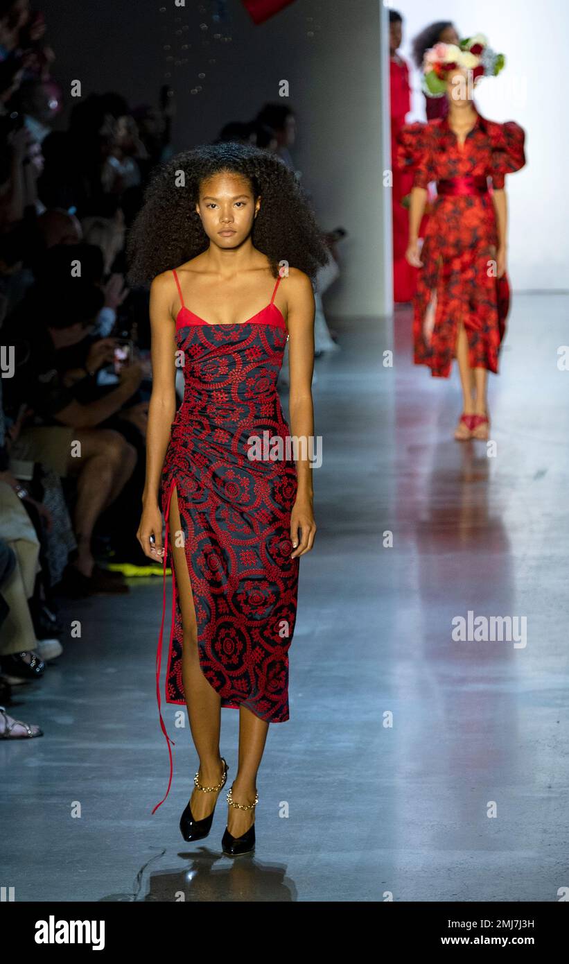 Prabal Gurung Logo