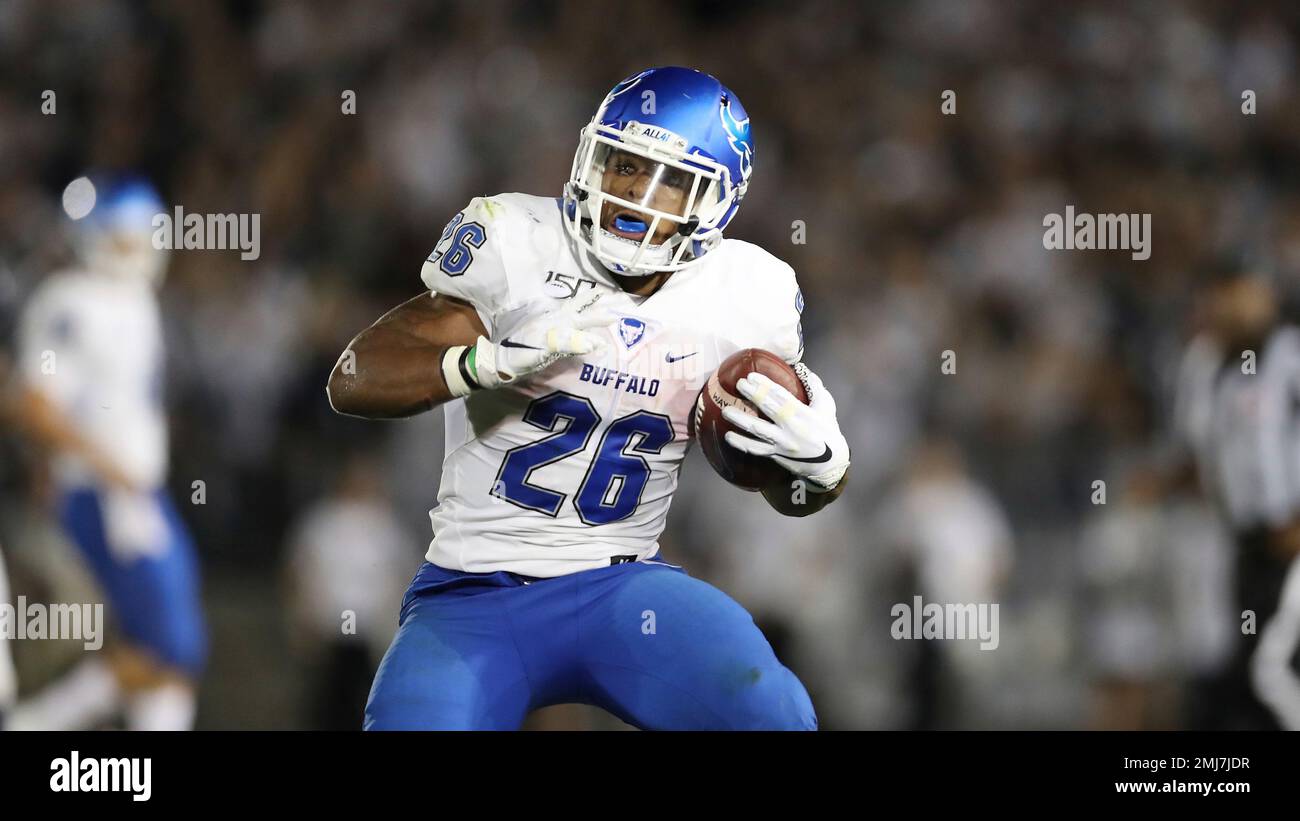 Buffalo running back Jaret Patterson (26) runs with the ball during an ...