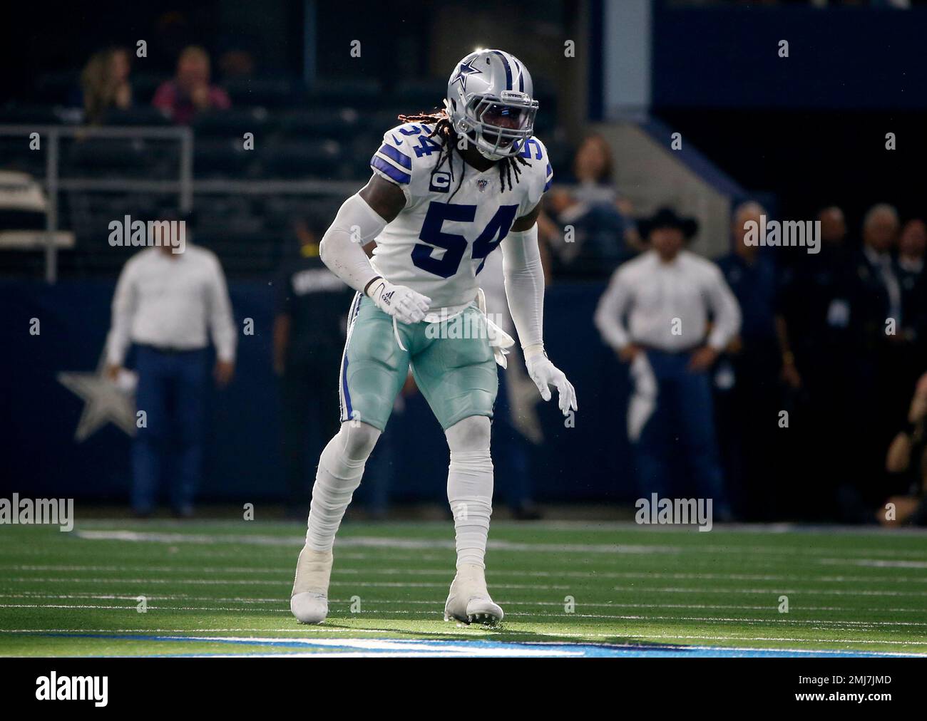 Dallas Cowboys middle linebacker Jaylon Smith (54) lines up against the ...