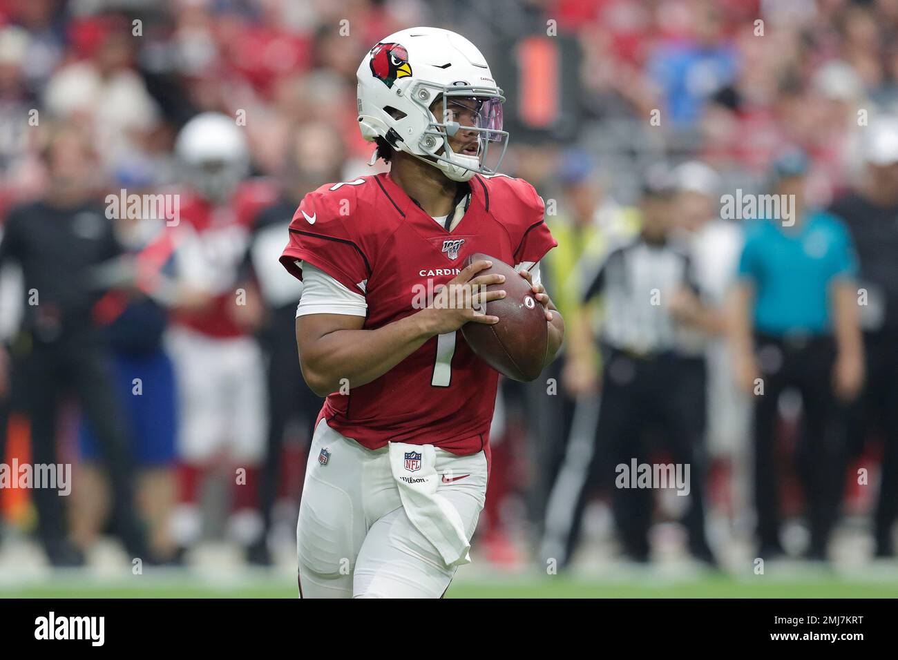 Arizona Cardinals quarterback Kyler Murray (1) throws against the ...