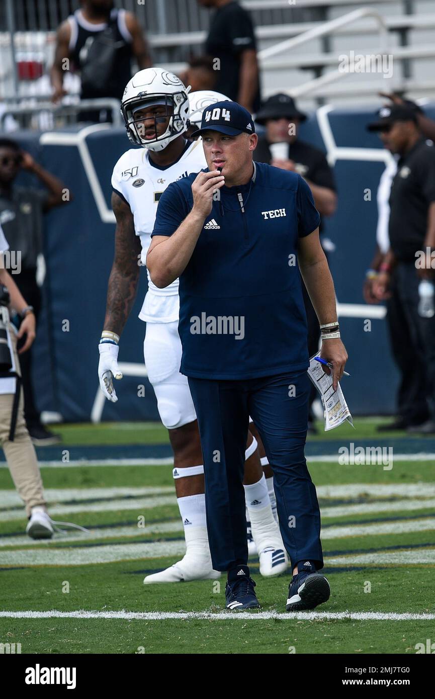 Georgia Tech head coach Geoff Collins watches warm ups before the start ...