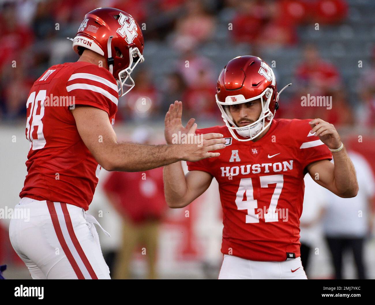 Houston kicker Taures Payne (47) celebrates his field goal with ...