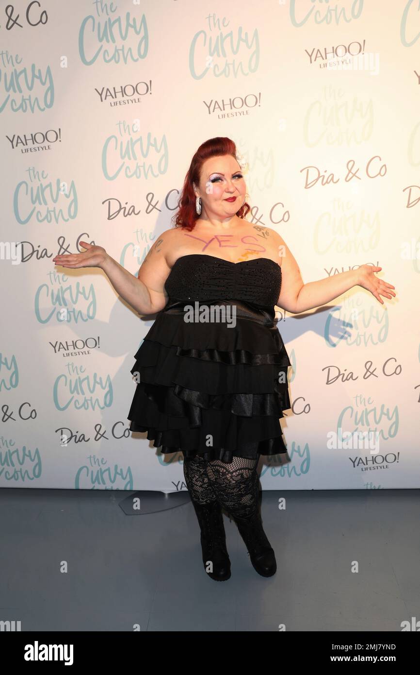 Dancer Lillian Bustle poses for a photo at the 5th annual theCURVYcon ...