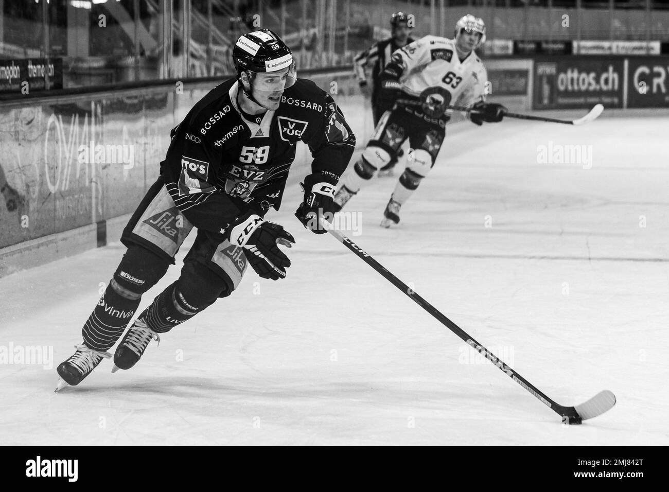 Dario Simion #59 (EV Zug) during the National League Regular Season ice ...