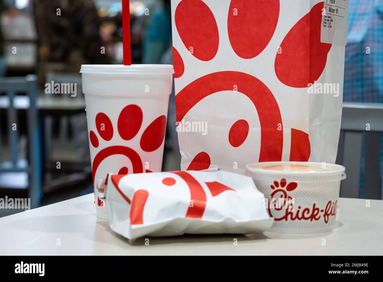 Chick fil a to go bag hi-res stock photography and images - Alamy