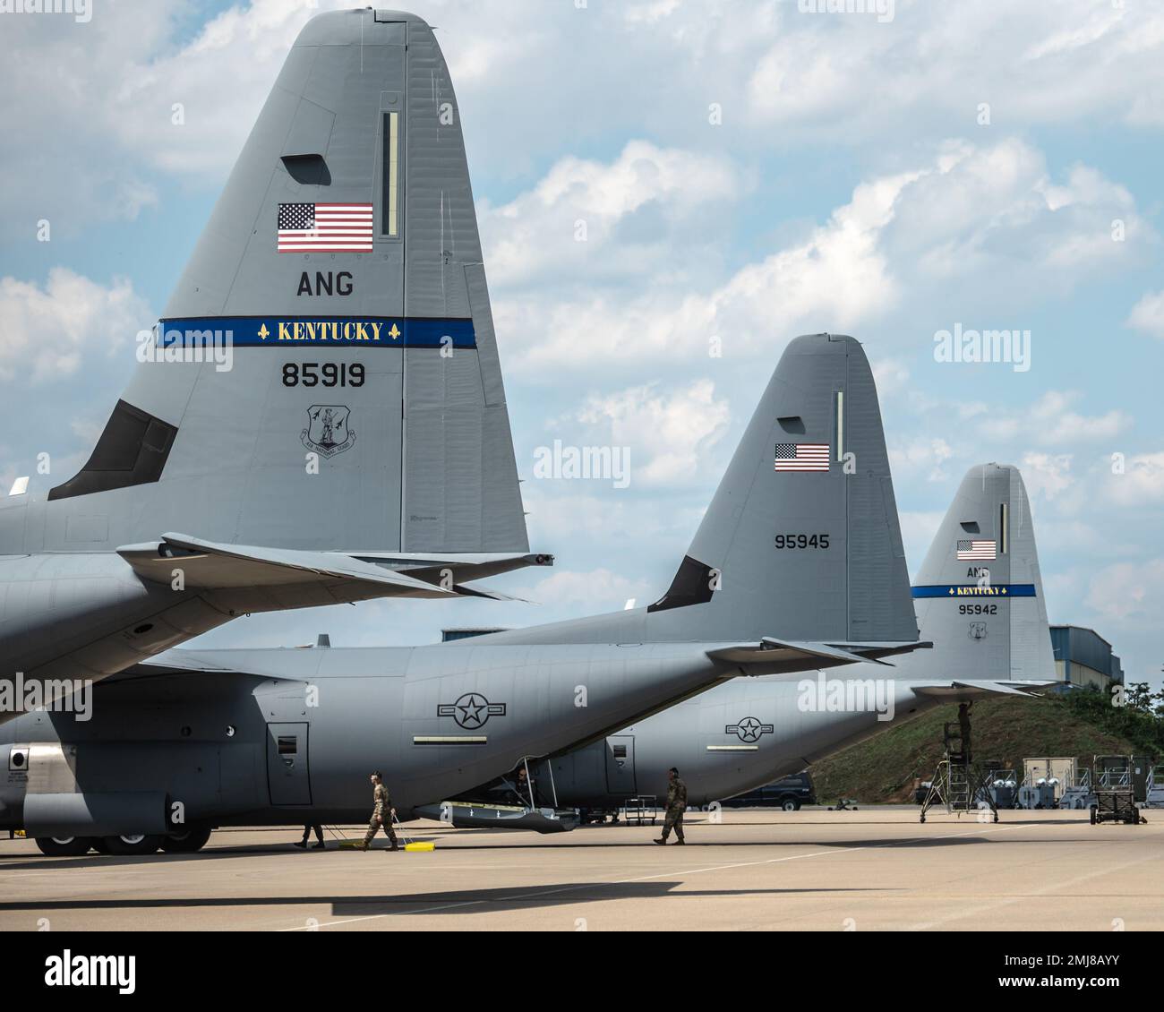 The Kentucky Air National Guard’s 123rd Airlift Wing, based in ...