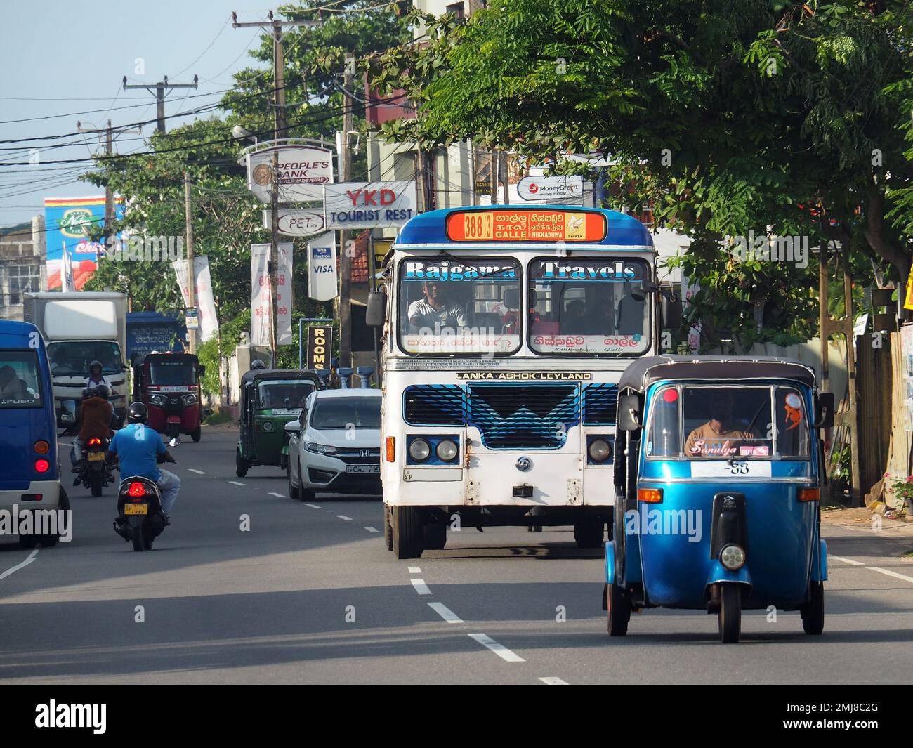 traffic, Hikkaduwa, Southern Province, Srí Lanka, Asia Stock Photo - Alamy