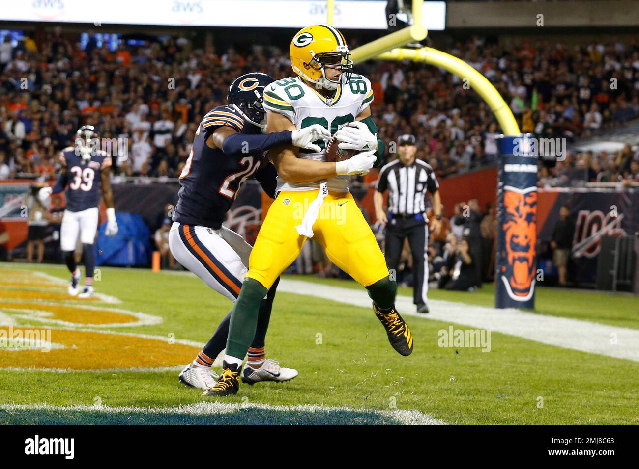 Green Bay Packers tight end Jimmy Graham (80) catches a touchdown pass ...