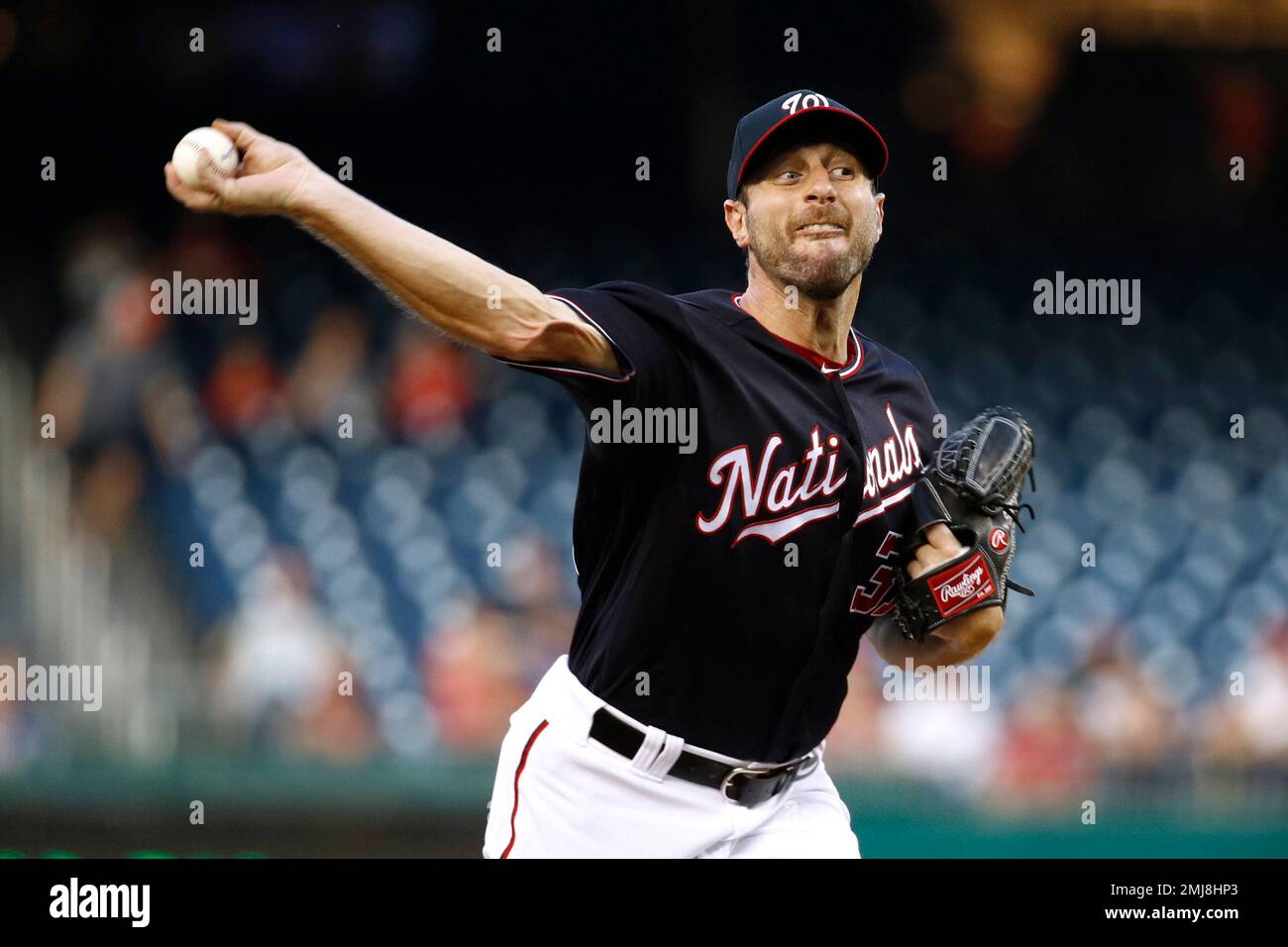 Washington Nationals starting pitcher Max Scherzer throws to the New ...