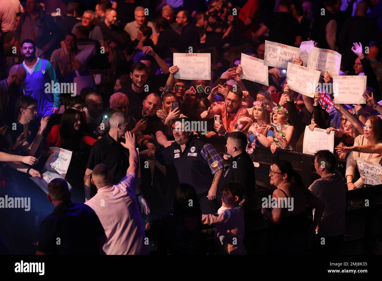 Marshall Arena, Milton Keynes, UK. 27th Jan, 2023. 2023 PDC Cazoo ...