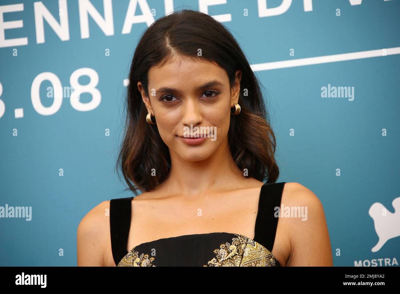 Actress Laysla De Oliveira poses for photographers at the photo call ...