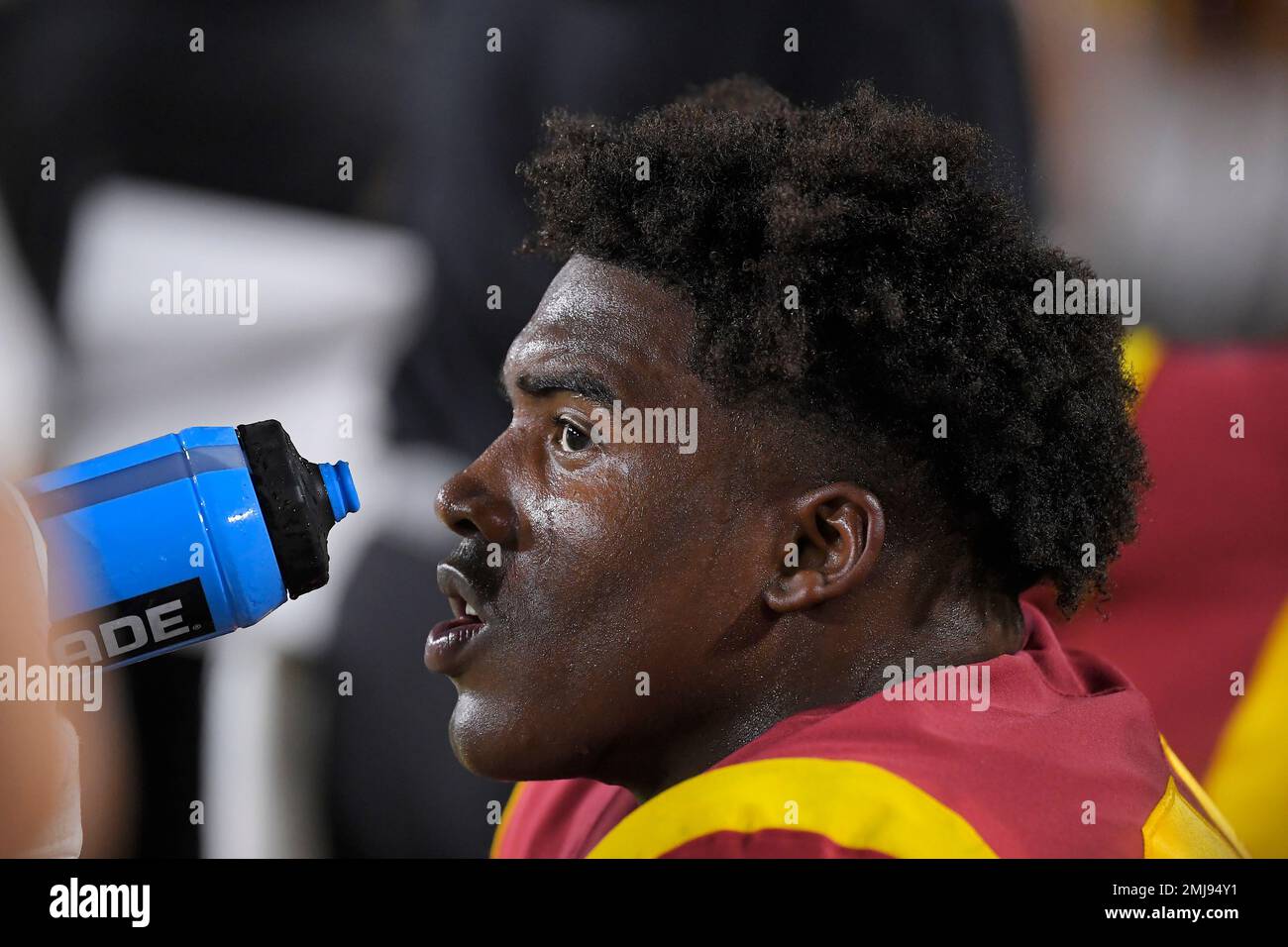 Southern California defensive lineman Drake Jackson watches for the ...