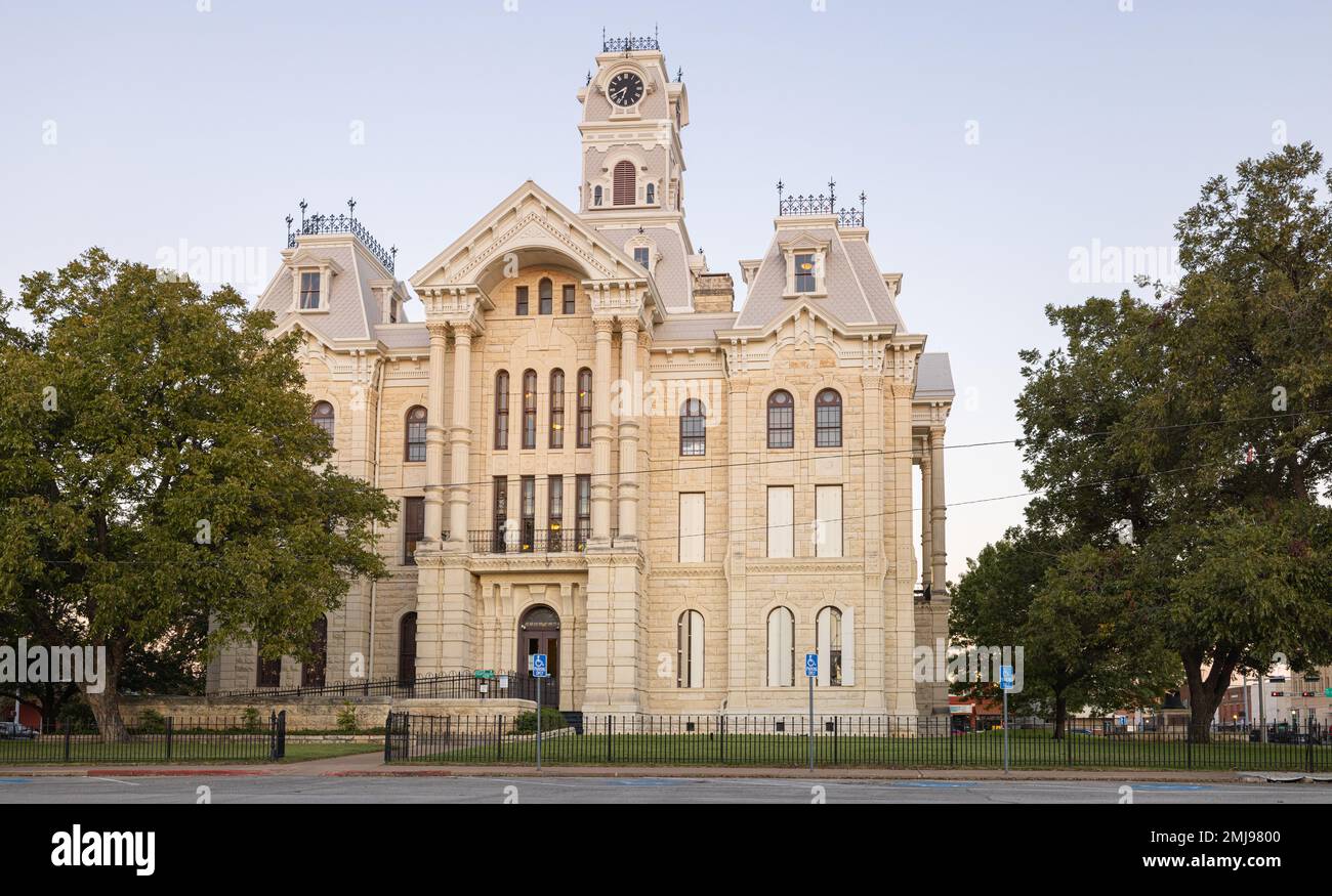 Hillsboro, Texas, USA - October 19, 2022: The Hill County Courthouse ...