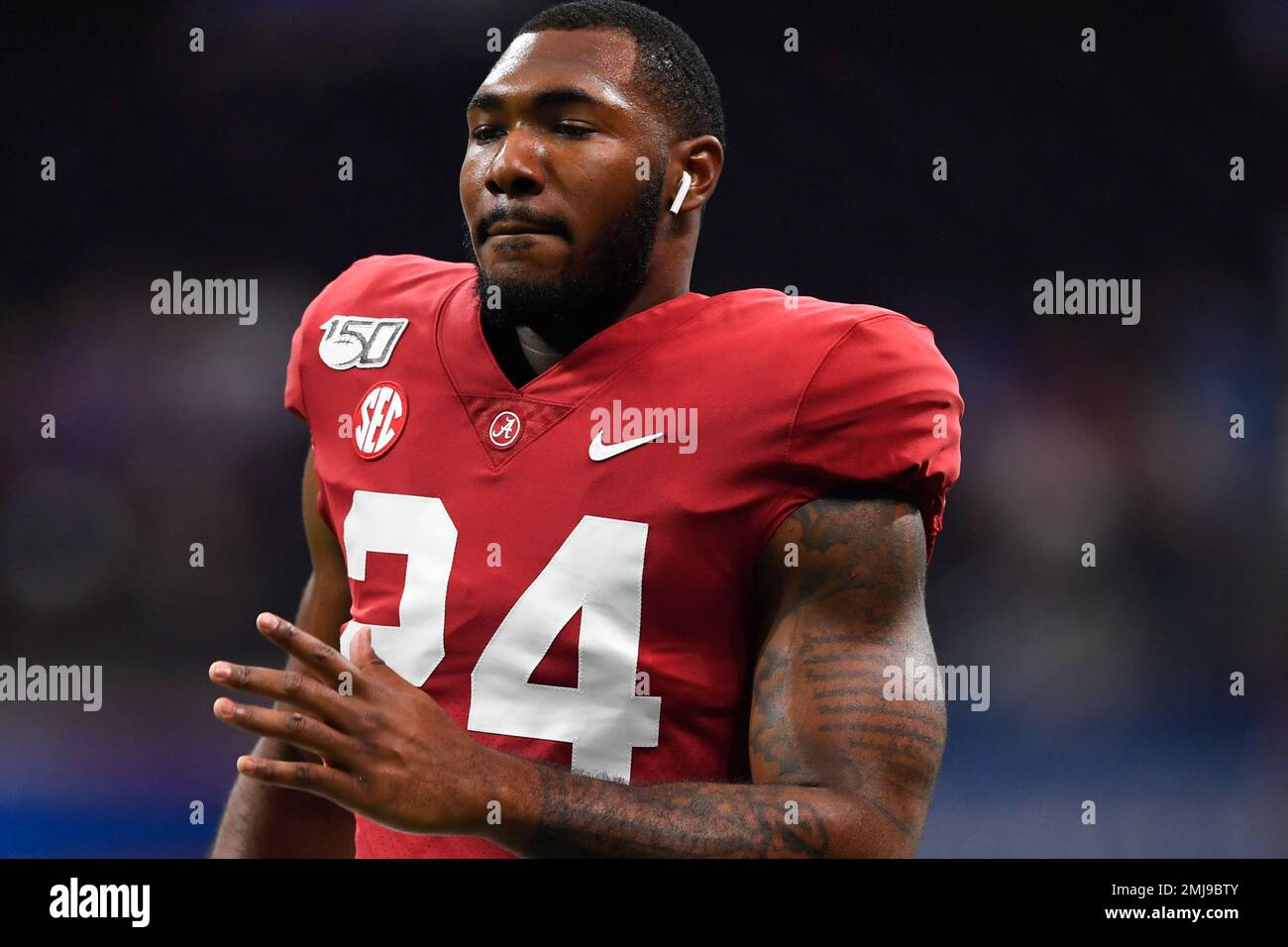 Alabama linebacker Terrell Lewis warms up before an NCAA football game ...