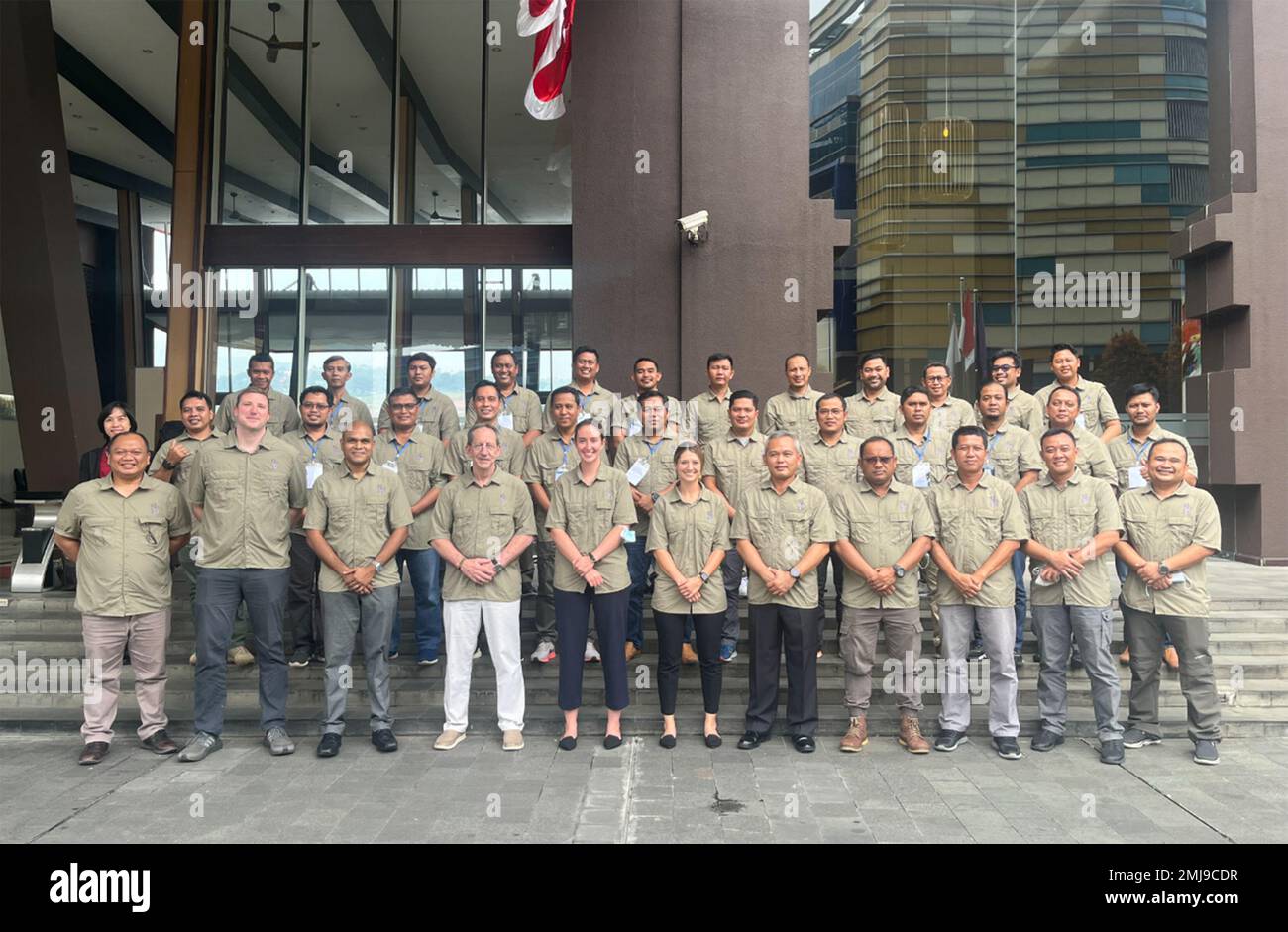 A group of 25 Indonesian military officers graduated from Information ...