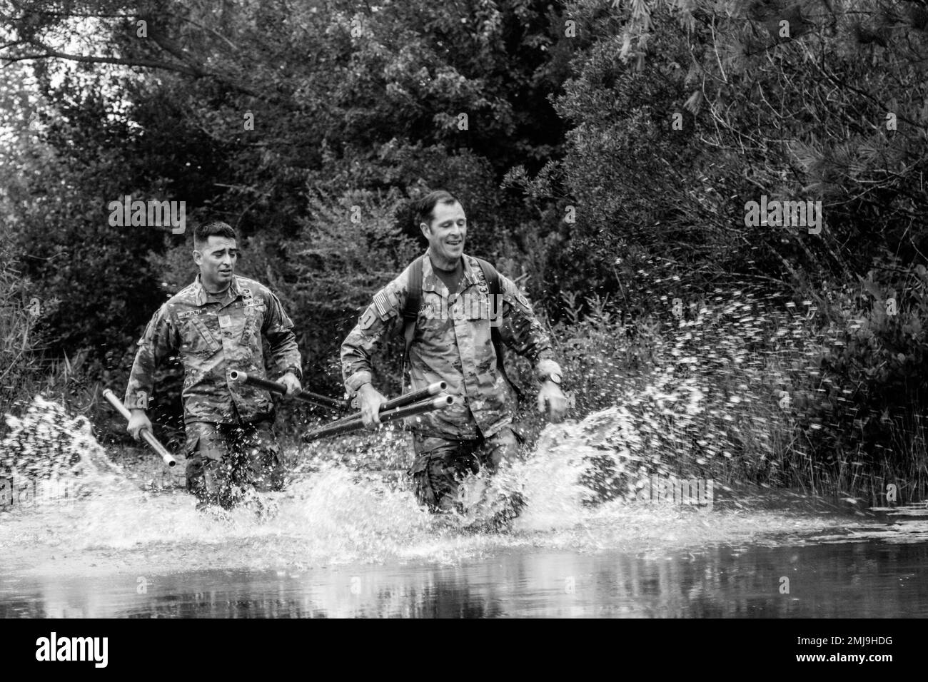 Paratroopers assigned to Headquarters and Headquarters Battalion, 82nd ...