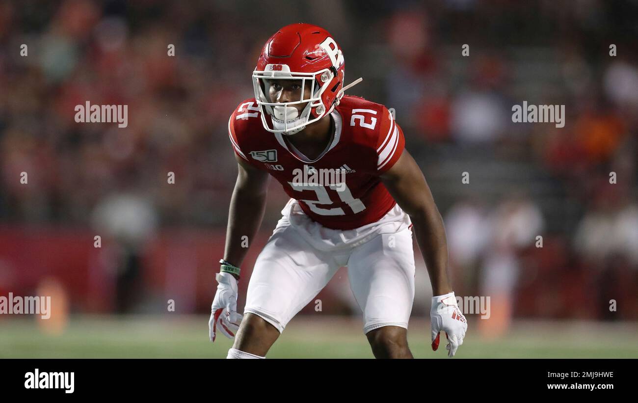 Rutgers Scarlet Knights defensive back Tim Barrow (21) in coverage ...