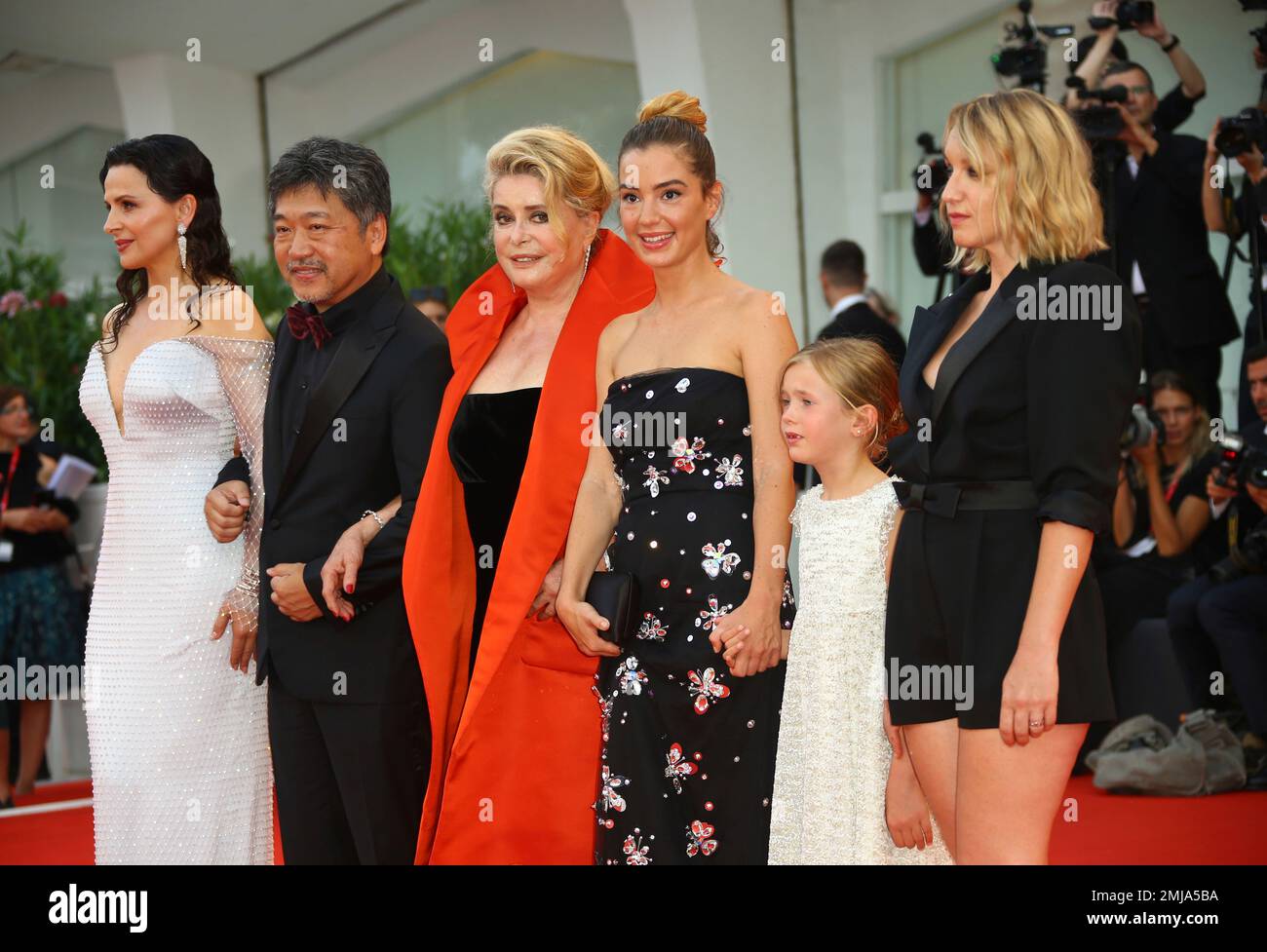 Actress Juliette Binoche, from left, director Kore-eda Hirokazu ...